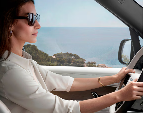 2026 Range Rover SUV in Huntington NY | Land Rover Huntington